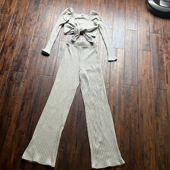 Papaya | Pants & Jumpsuits | Papaya Gray Matching Set With Wide Pants ...
